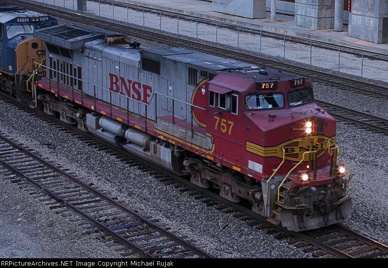 BNSF 757